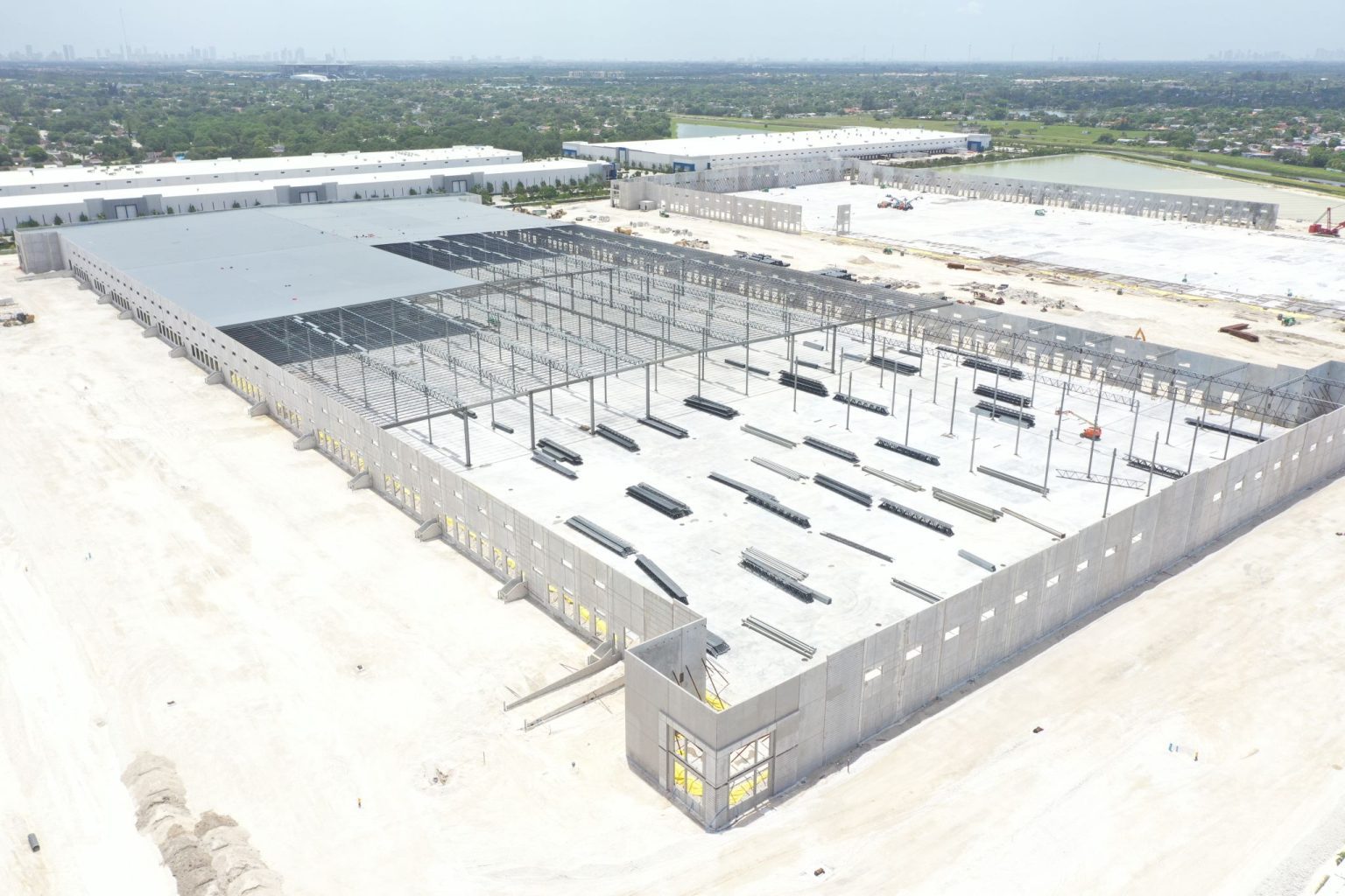 Bridge Point Commerce Center West – Hernandez Construction & Development